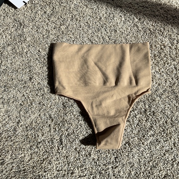 SKIMS | Intimates & Sleepwear | 389 656 77 77 766 769 Nwot Skims Core ...